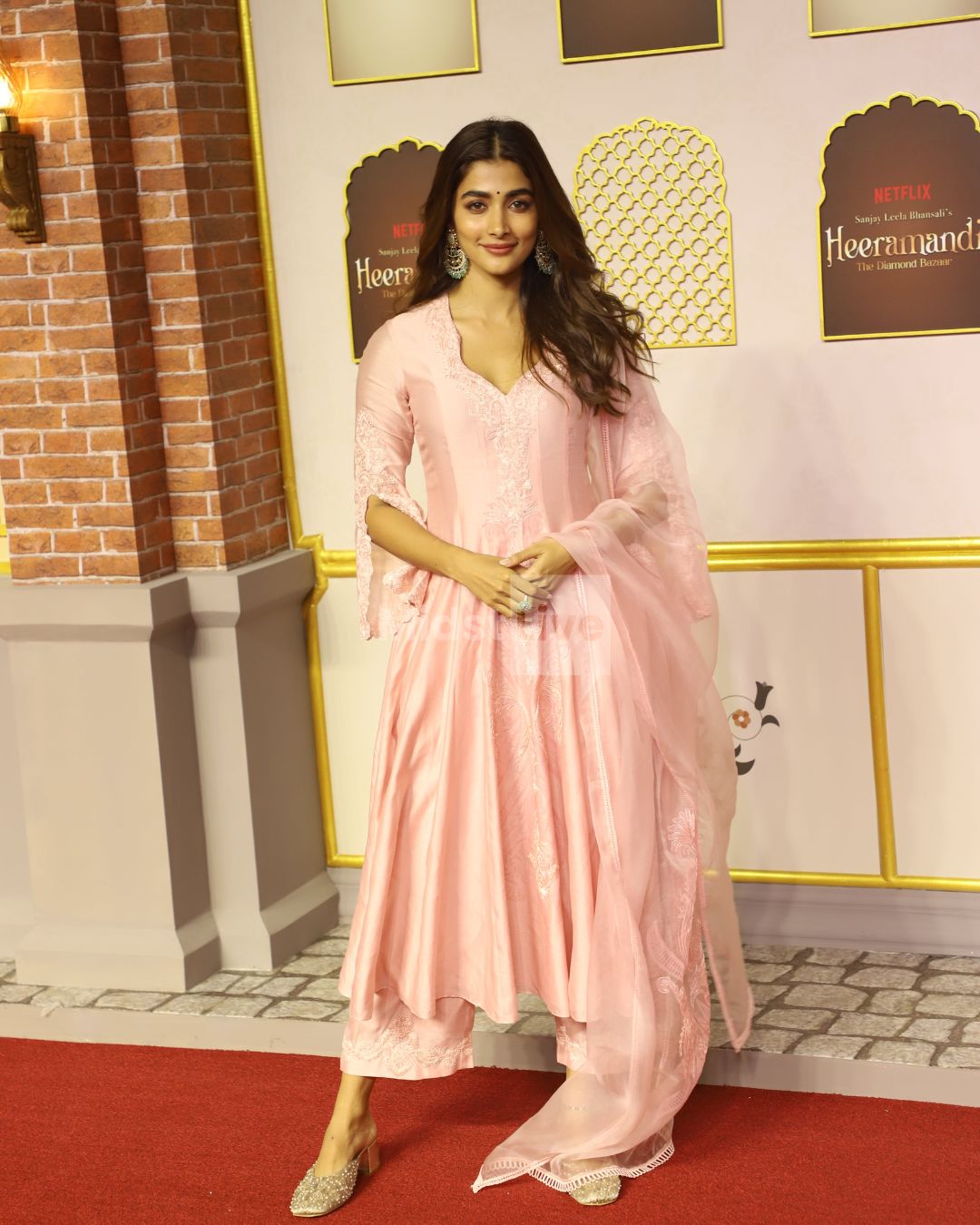 Heeramandi - Netflix series movie premiere Bollywood celebrities photos ...