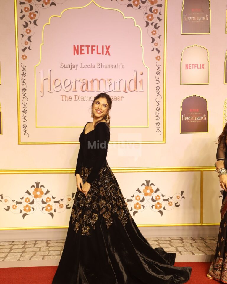 Heeramandi - Netflix series movie premiere Bollywood celebrities photos ...